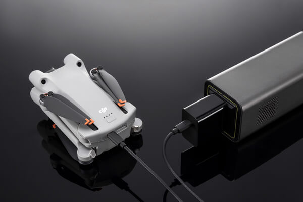 Buy DJI 30W USB-C Charger - DJI Store